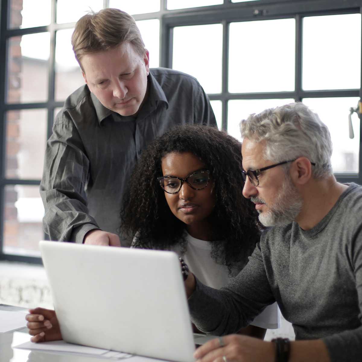 The Benefits of Government Proposal Support - Hinz Consulting