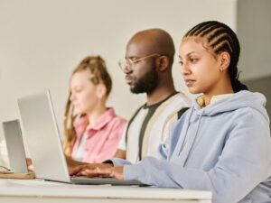 The Price-to-Win Strategy: The Art of Competitive Pricing