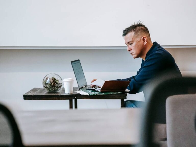 Pricing to Win Government Contracts: A Strategic Guide